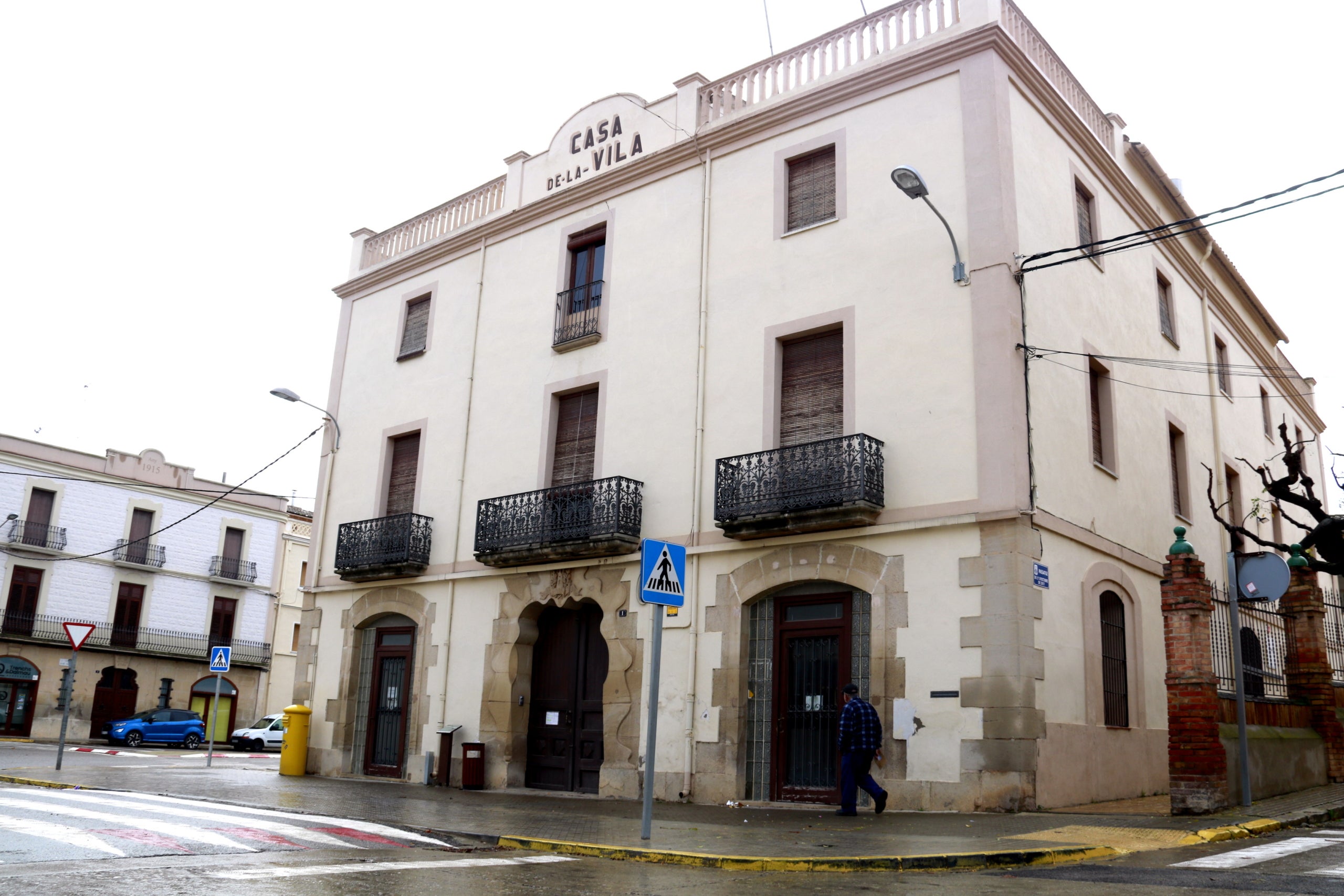 Evacuación de urgencia en el Ayuntamiento de Torregrossa por grietas
