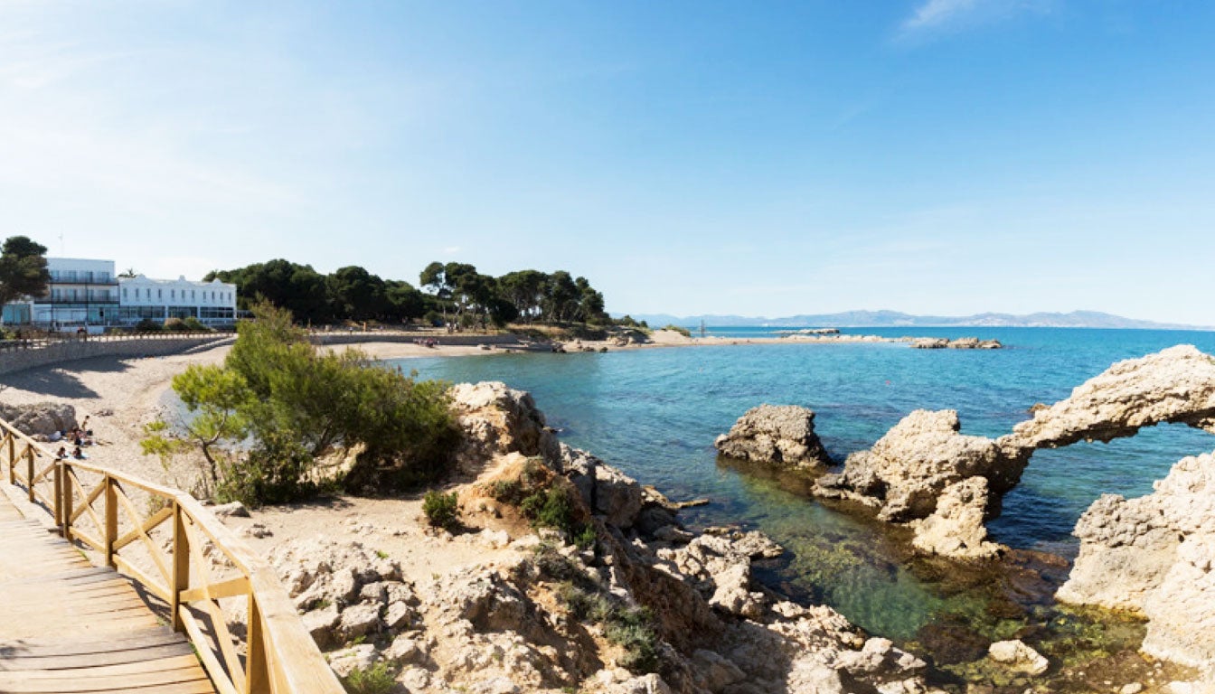 El pueblo de la Costa Brava donde comprar una casa de más de 100 m² por ...